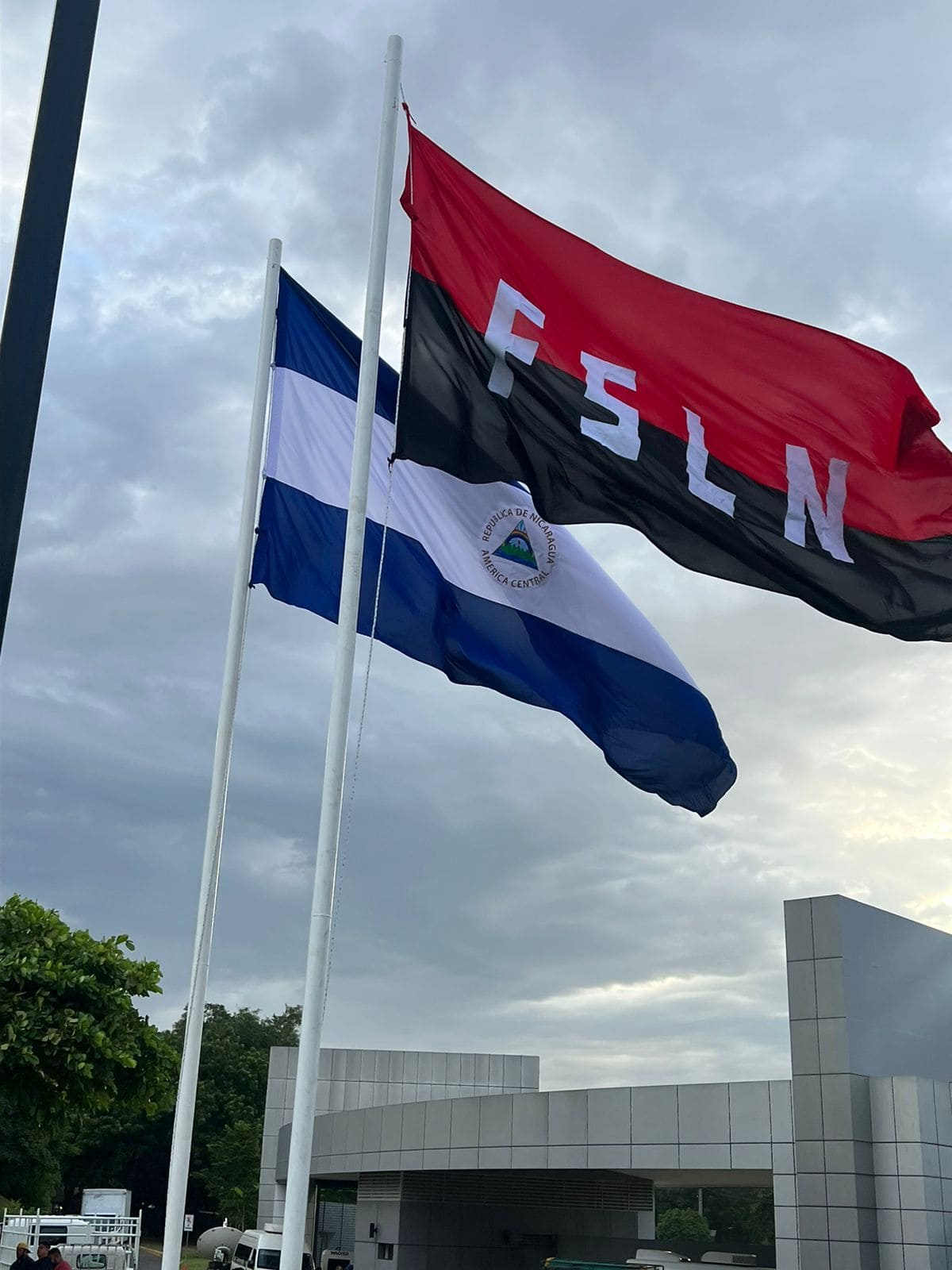 Nicaragua: El gobierno de Ortega depura a 1.200 profesores y 27 ...